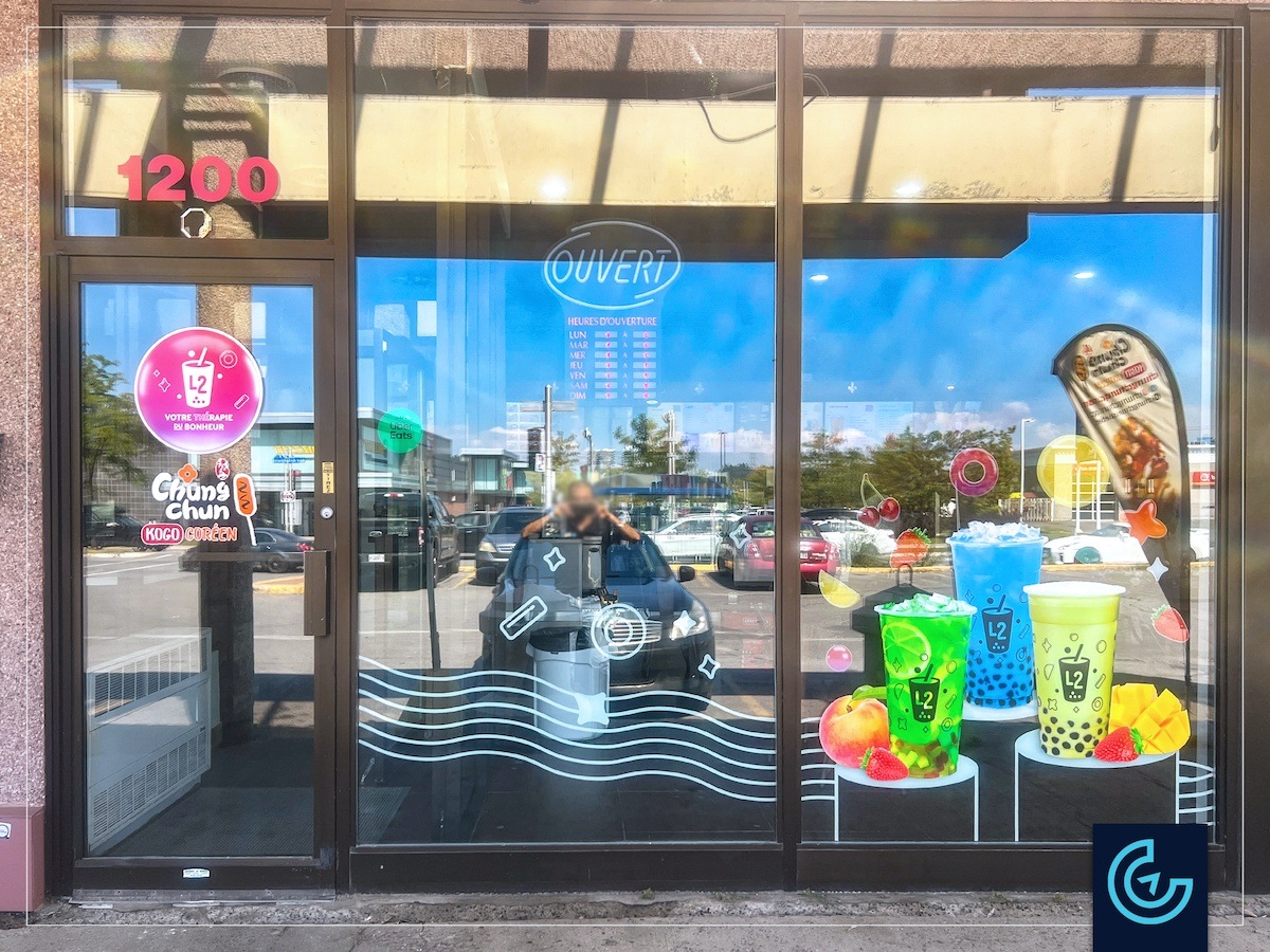 Graphiques de vitrine promotionnels avec des graphiques remplaçables ...